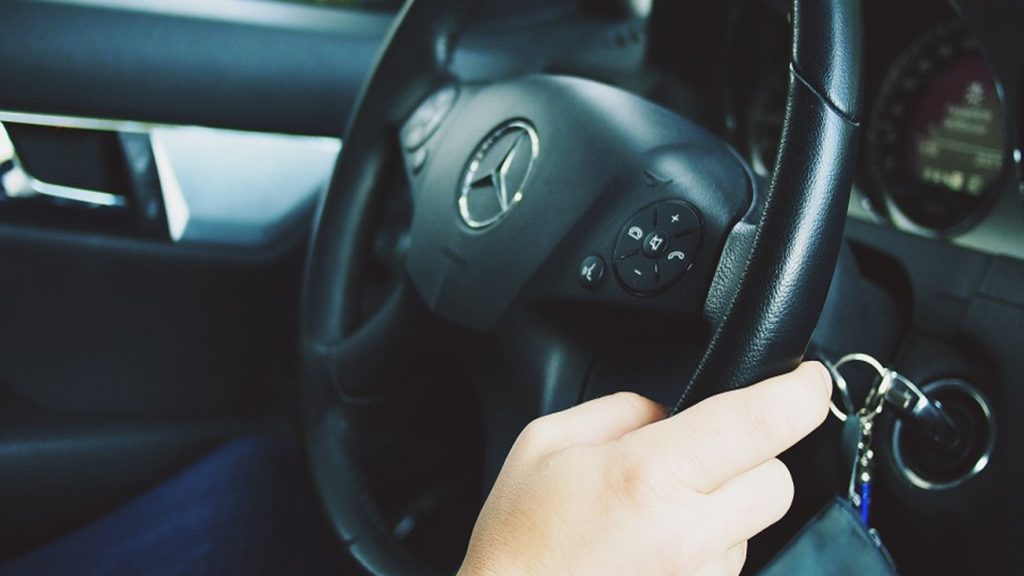 Personal shuttle service | Luxury transport | limo & shuttle van ...